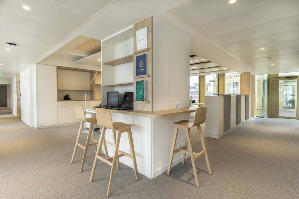 Aménagement de bureaux professionnels et coworking